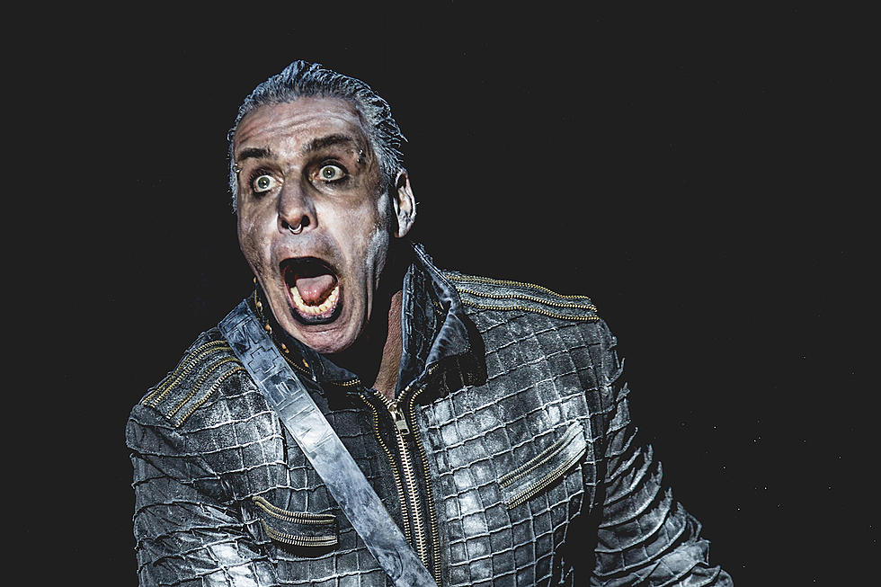 Rammstein: rubata la statua di Till Lindemann poche ore dopo l ...