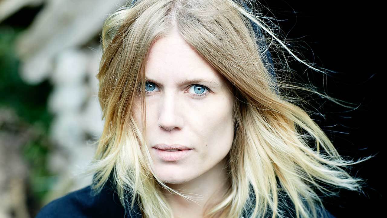 Myrkur: diffuso il nuovo singolo 'Dronning Ellisiv' - truemetal.it