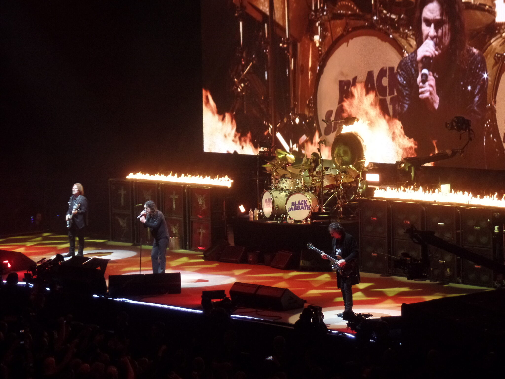 Black Sabbath: Tony Iommi non esclude la possibilità di suonare singoli ...