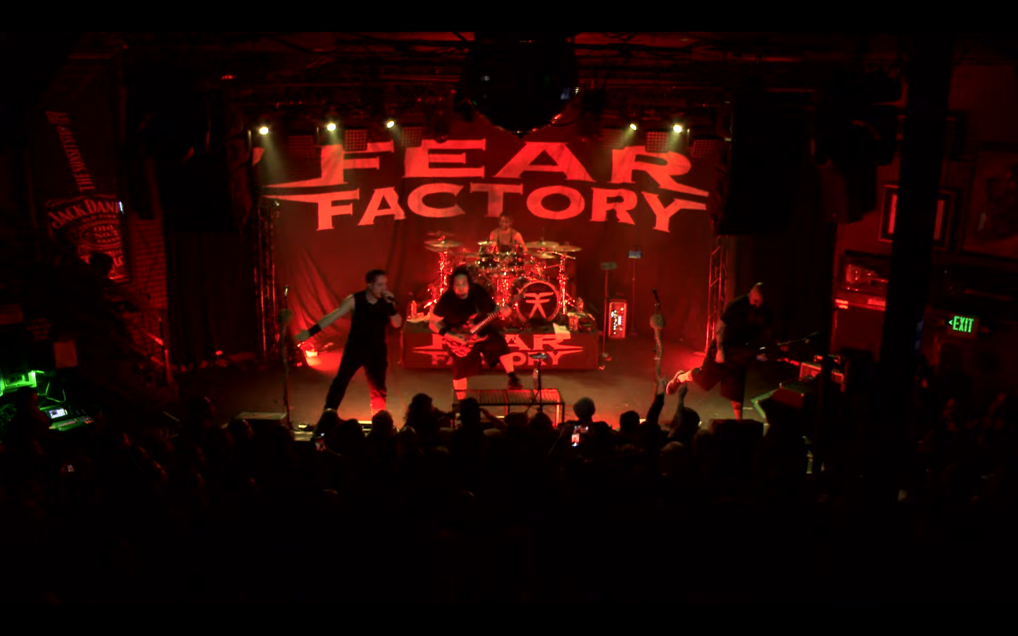 Fear Factory: il video professionale dell'intero show al Whisky A Go Go ...