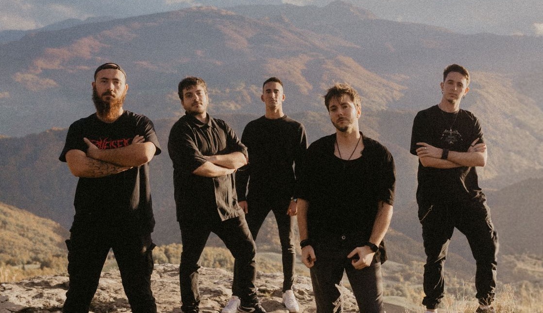 Watching The Abyss: il videoclip di "ASH" (feat. AmberHale) - truemetal.it