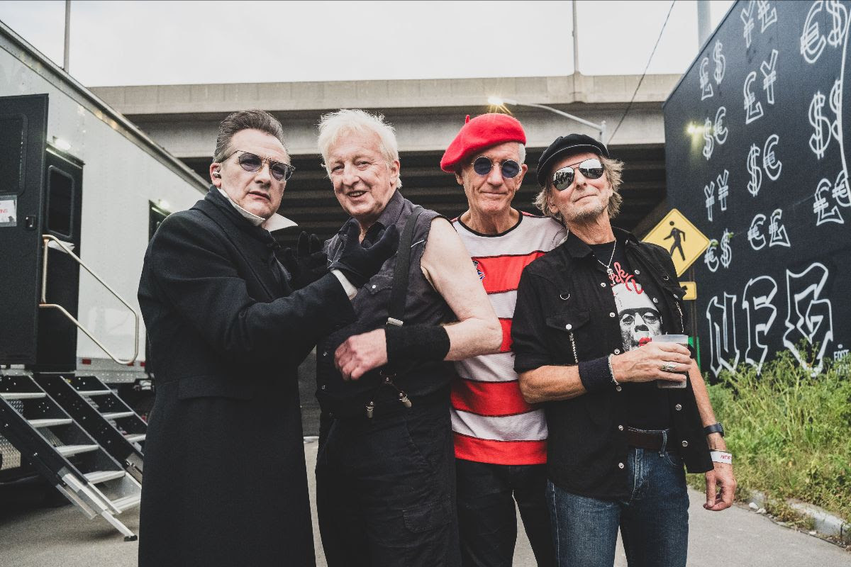 The Damned: online "See Emily Play" dal nuovo album di cover in tributo ...